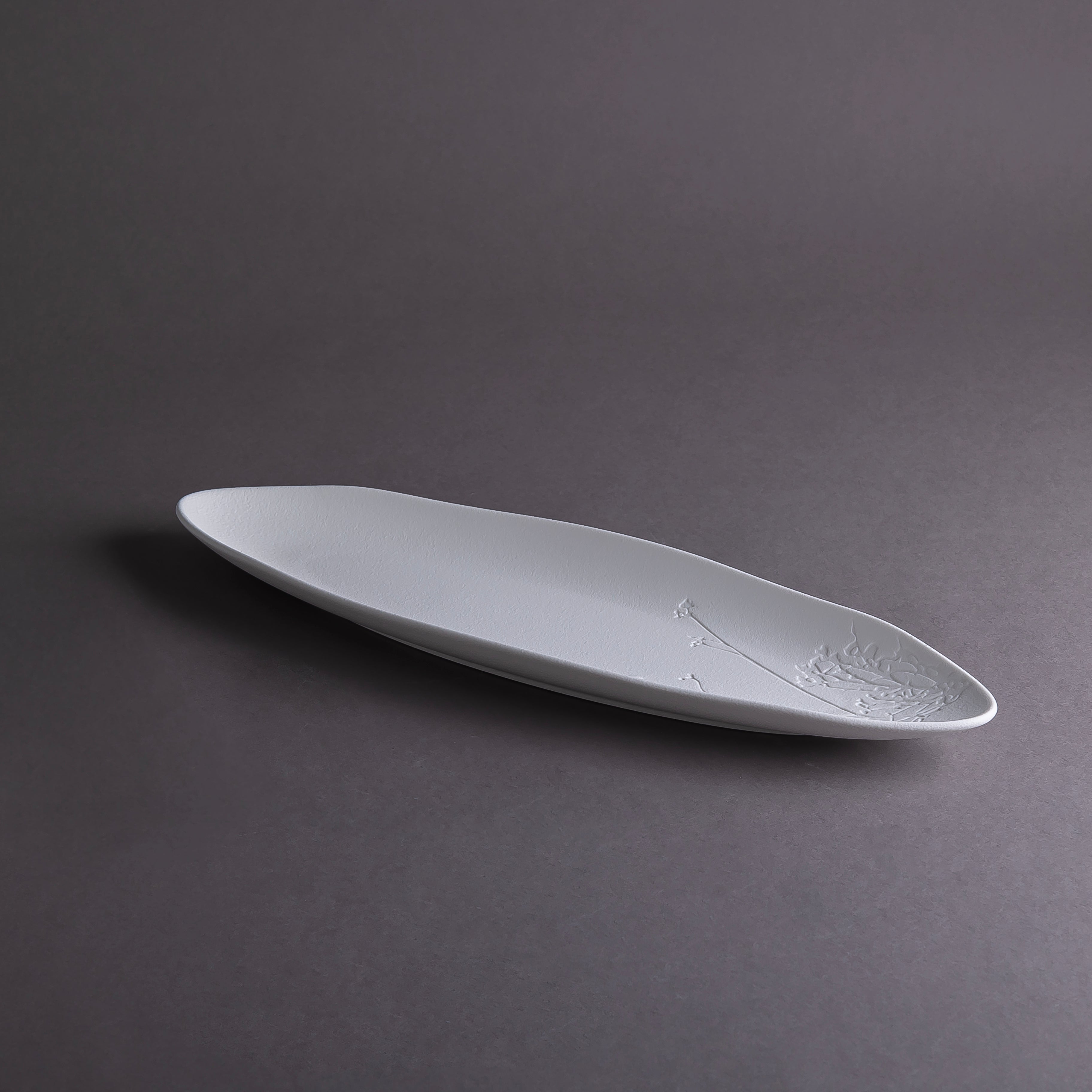 Matt White Ceramic Plate – Cascades UAE