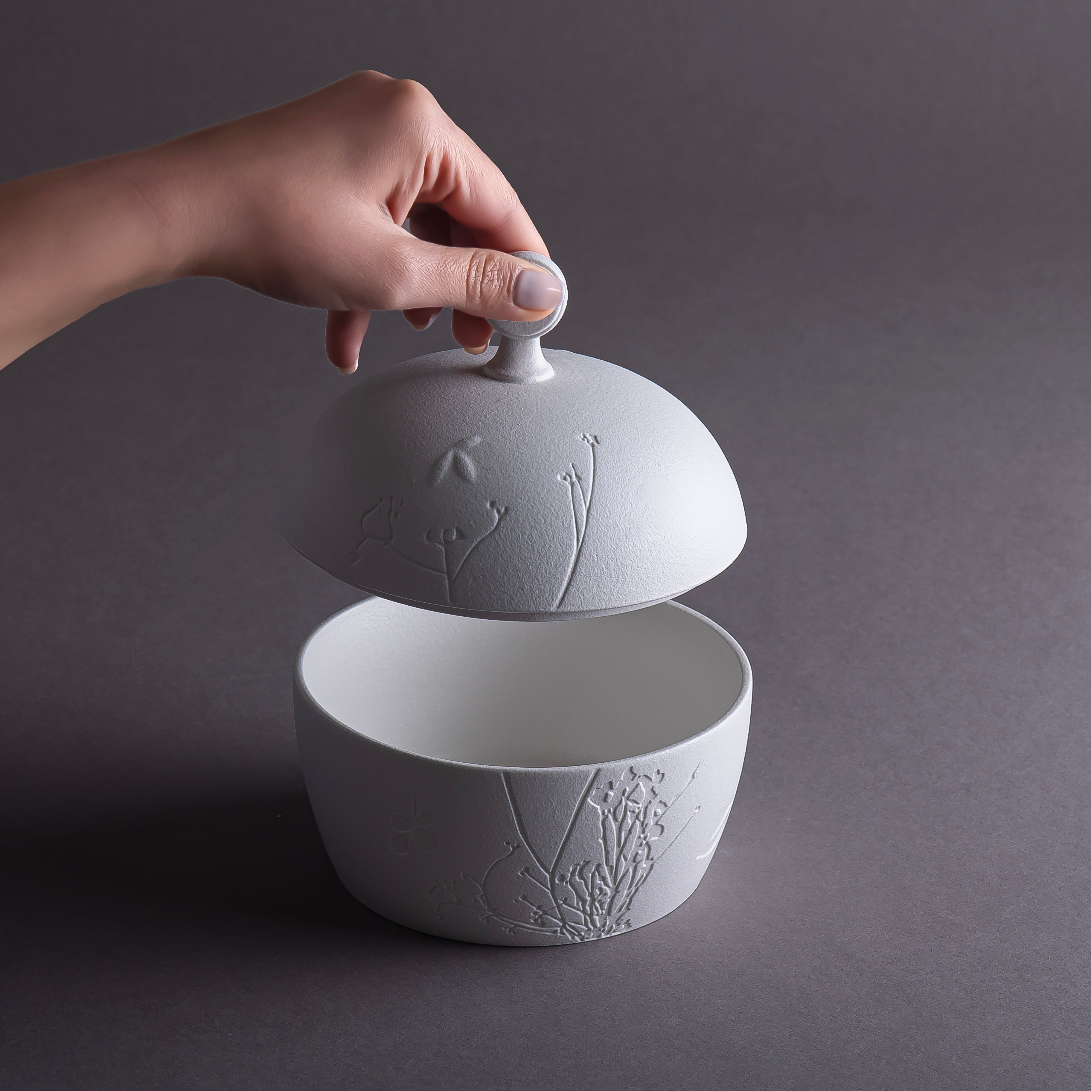 Matt White Ceramic Bowl with cover – Cascades UAE