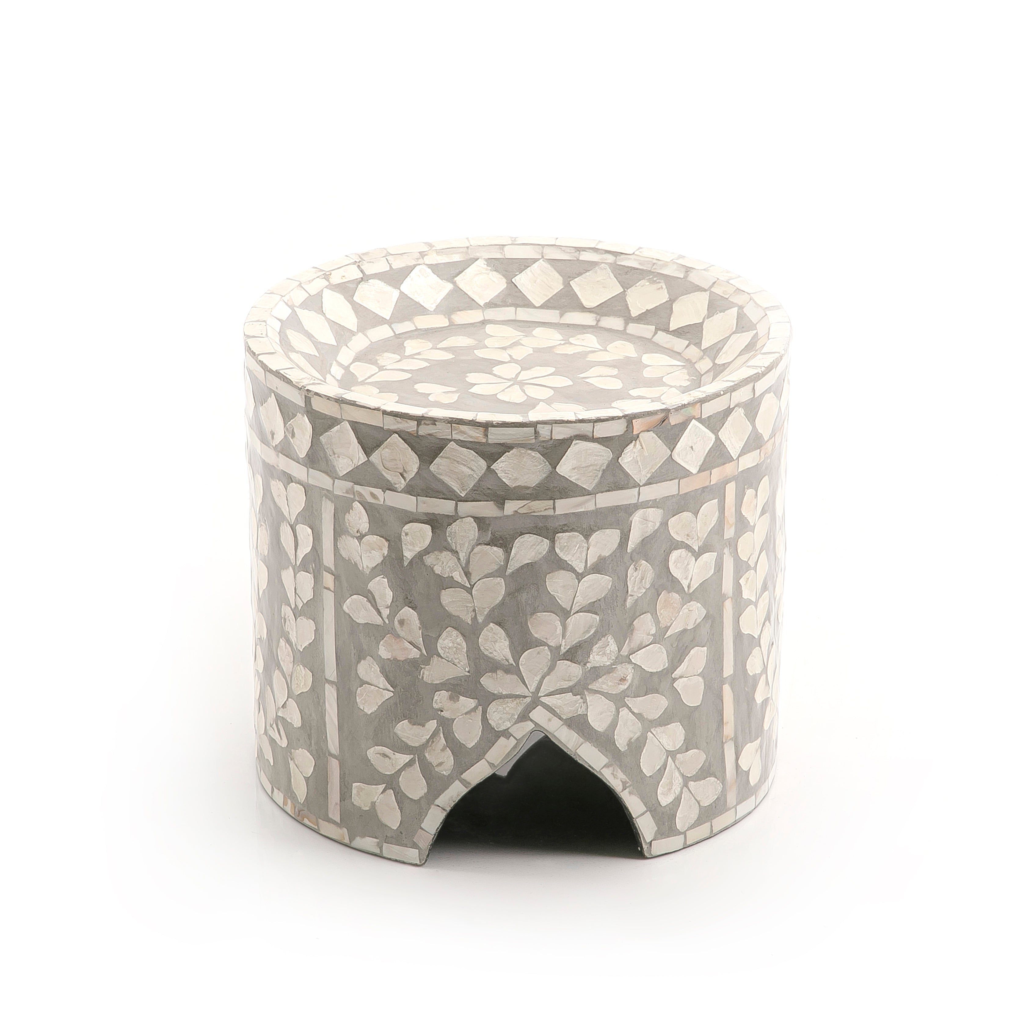 Cylindrical Vietnamese Mop Stand – Cascades UAE