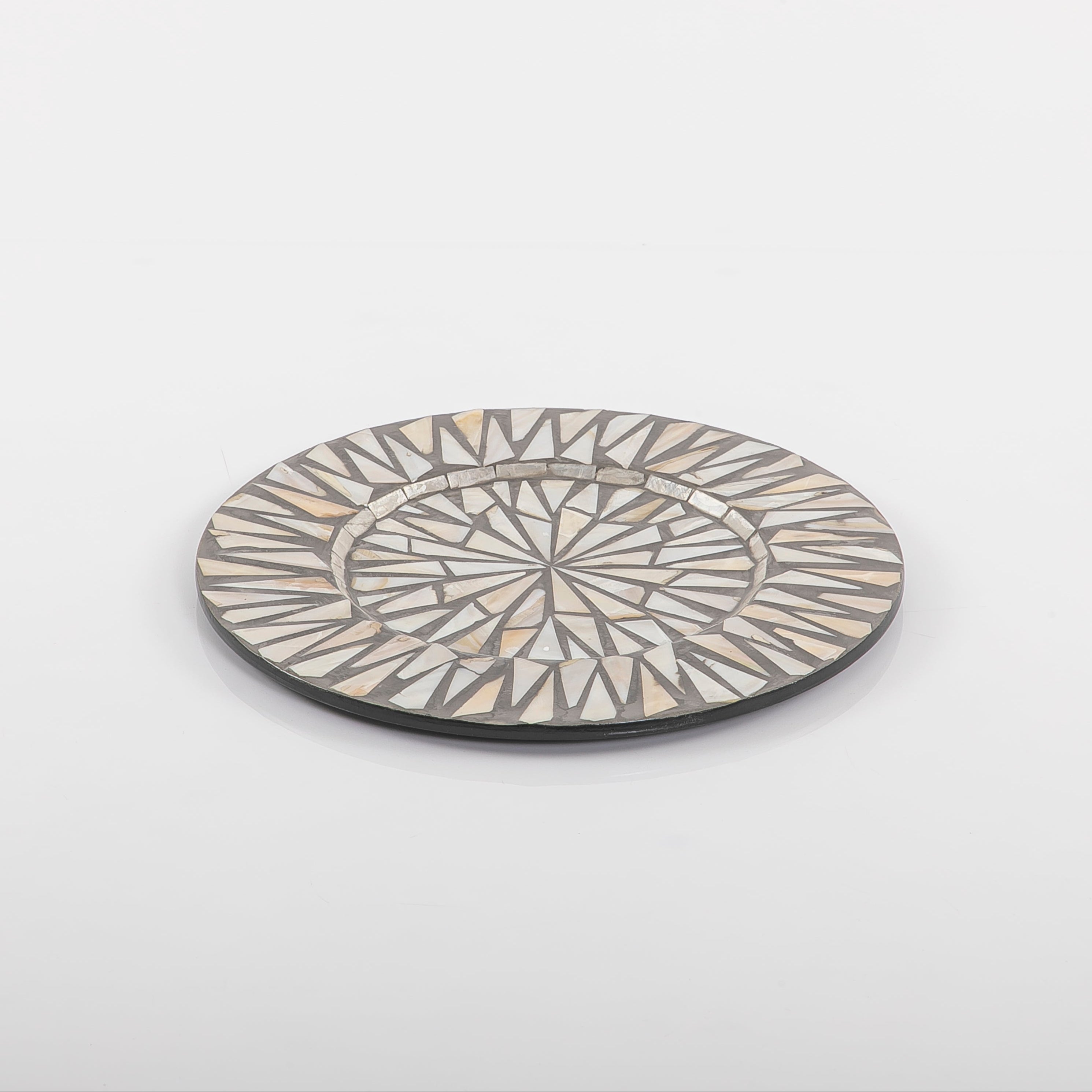 Round Vietnamese Mop plate – Cascades UAE